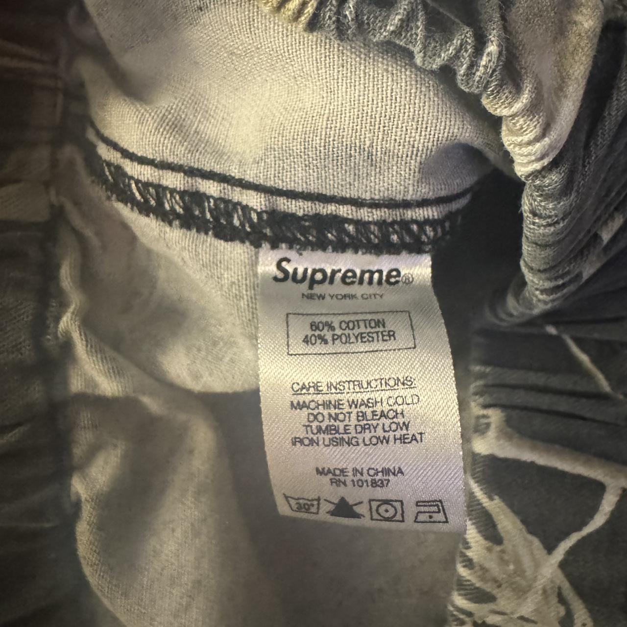 Supreme real tree camo pants size small - Depop