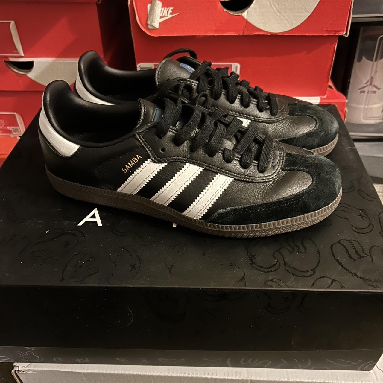 Adidas sambas Size 5.5 m/ 7 w Used 9/10 condo No box - Depop