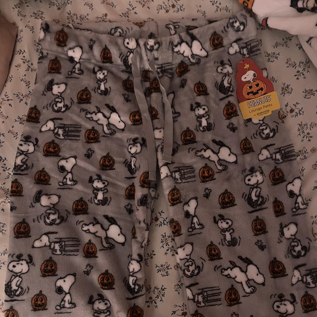 The cutest Halloween snoopy pjs! -super soft and... - Depop