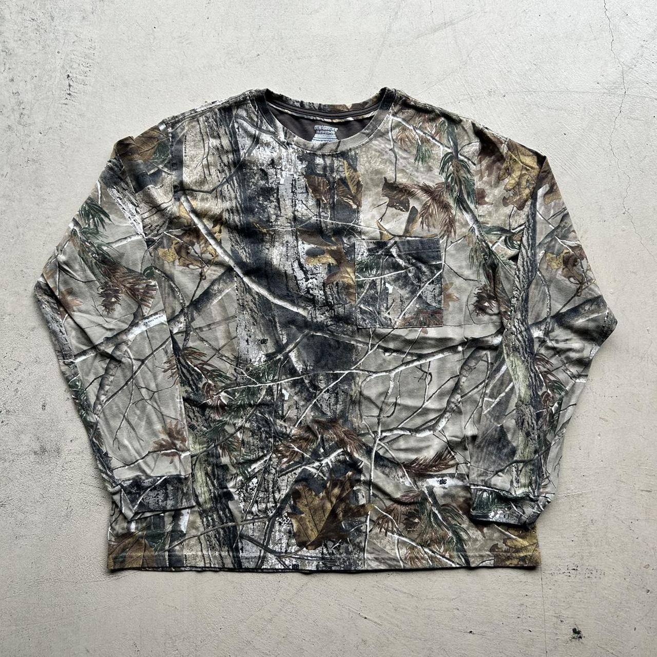 realtree long sleeve size : xl perfect for... - Depop