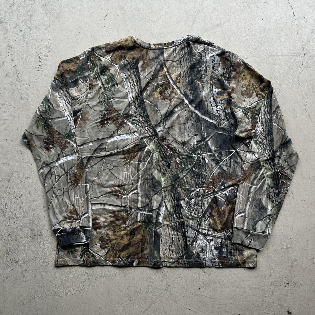realtree long sleeve size : xl perfect for... - Depop