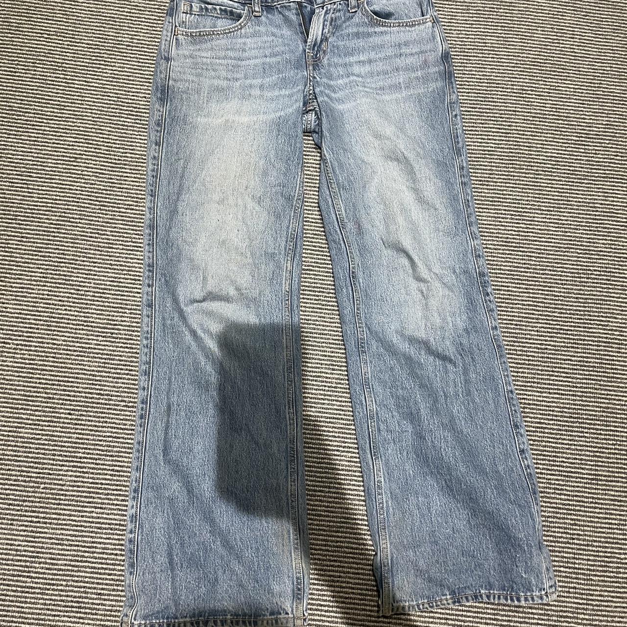 Hollister Co. blue low-rise baggy jeans selling as I... | Depop