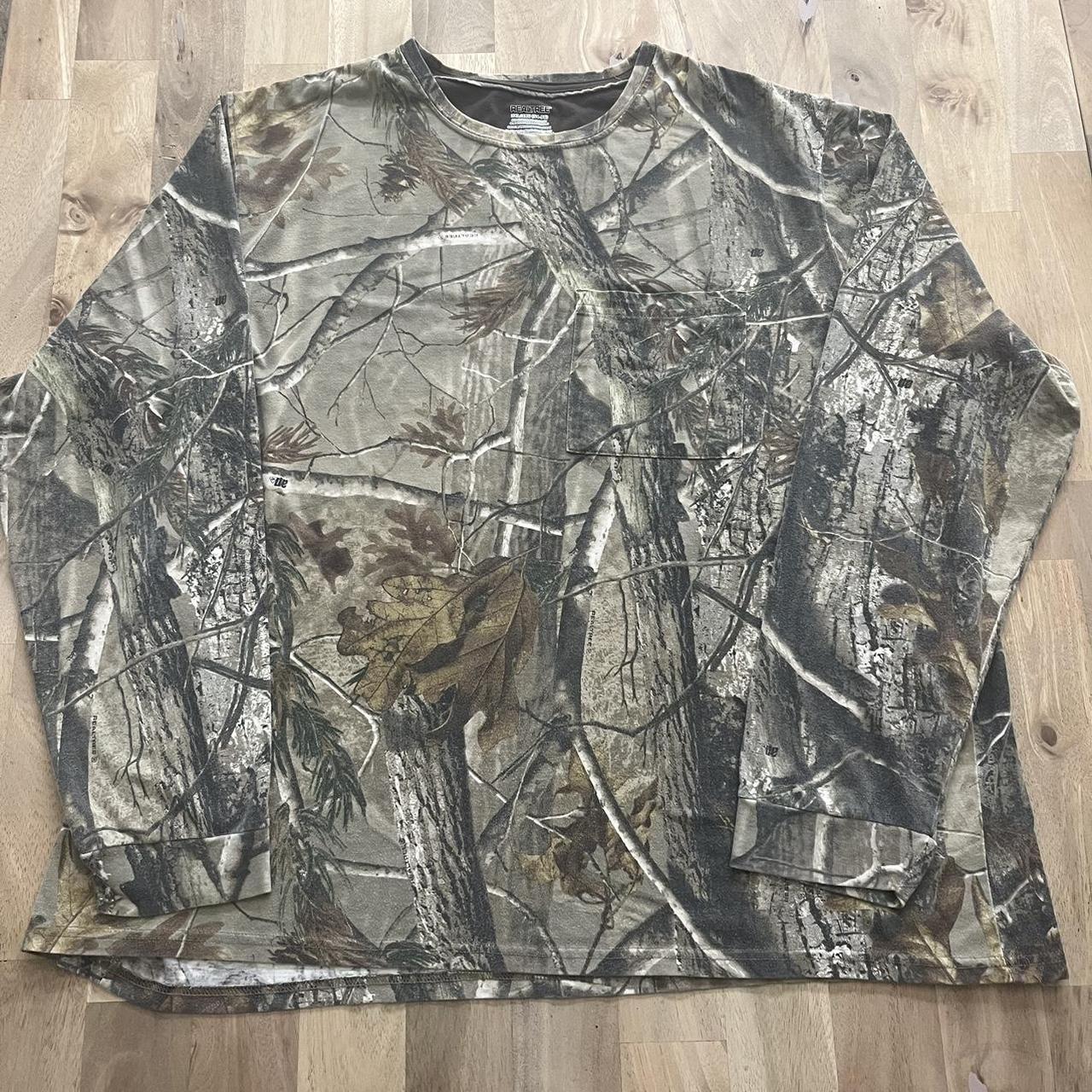 Real tree long sleeve. Perfect shape!🔥🔥🔥 - Depop