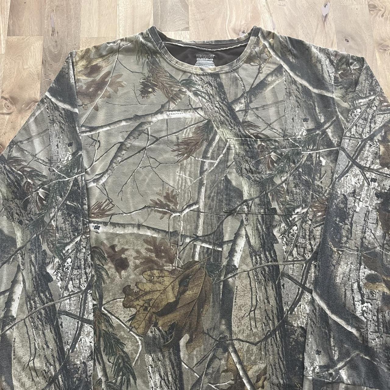 Real tree long sleeve. Perfect shape!🔥🔥🔥 - Depop