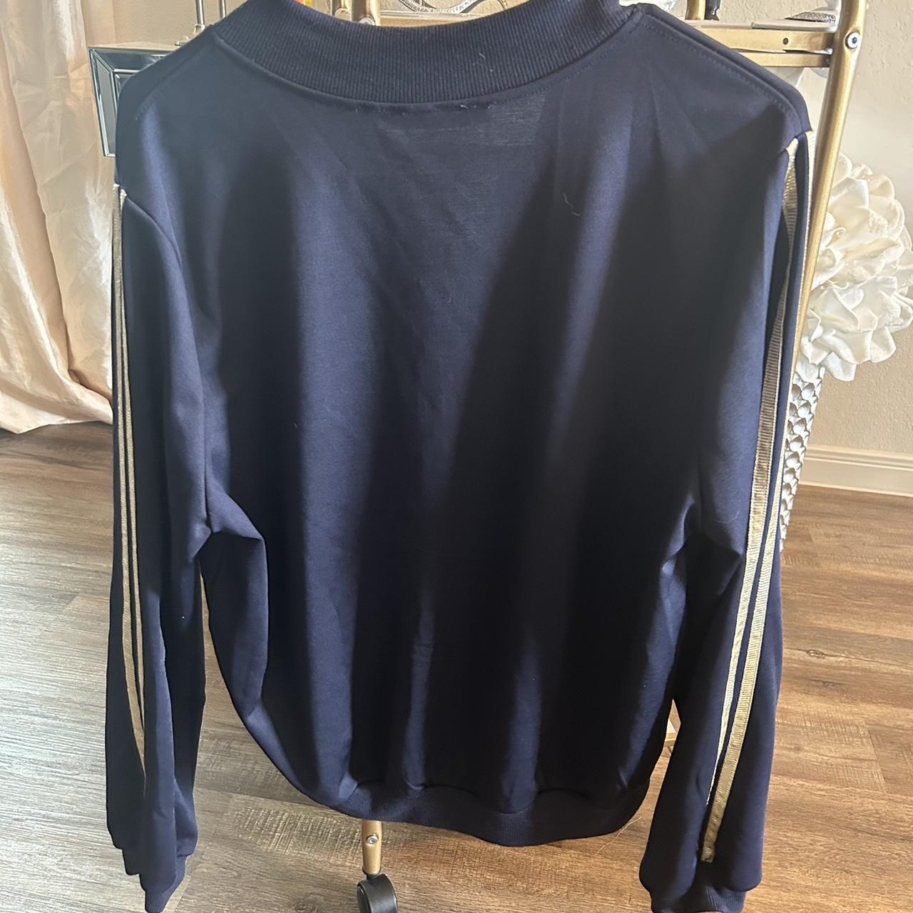 Discovery & Co. light coat/sweater - Depop