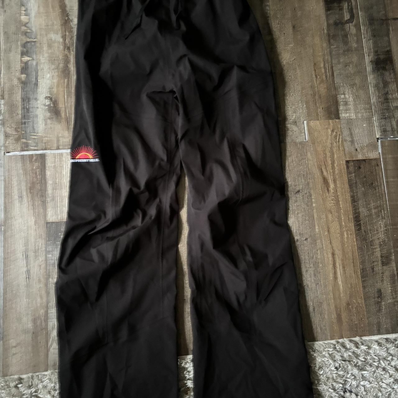 GV Gallery X Raspberry Hills Black Ski Pants Size S - Depop