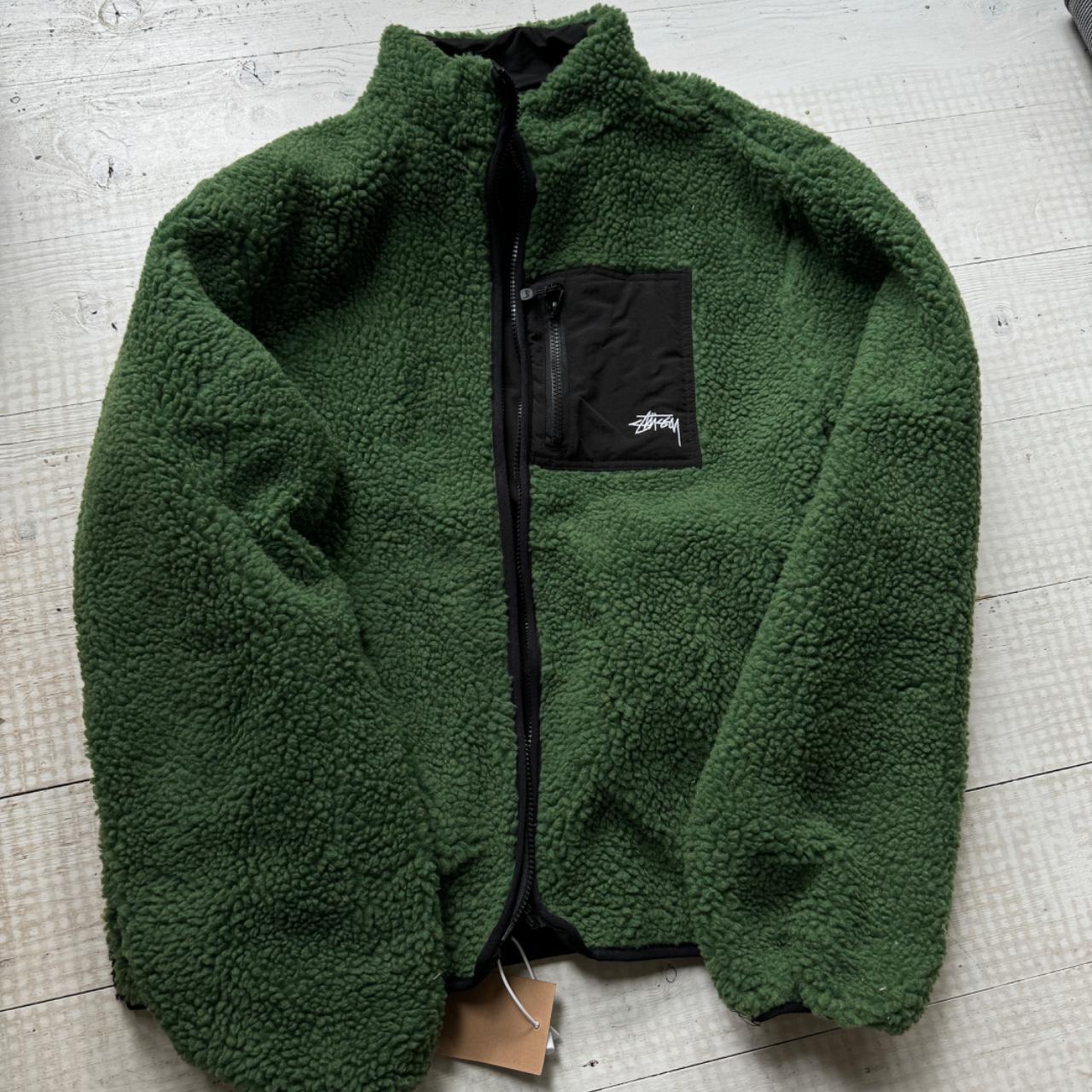 Stussy 8 Ball Sherpa Reversible Jacket - Green - medium - Depop