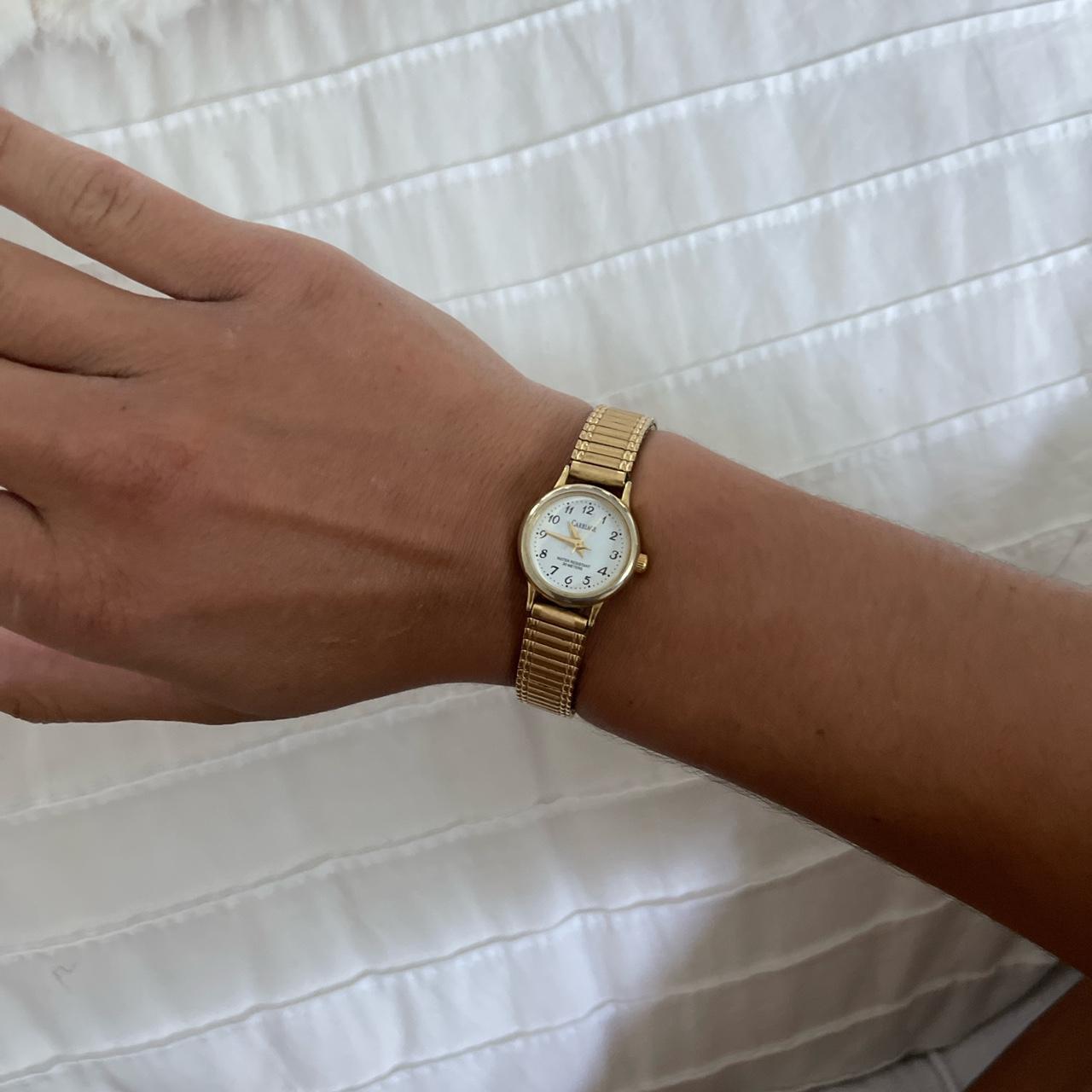 Small gold vintage watch, stretches to fit any wrist... - Depop