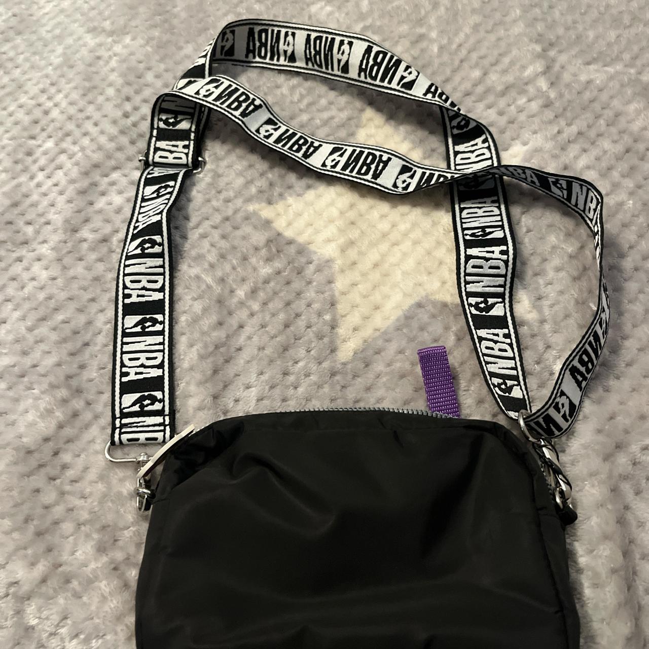 LA lakers double zip bag Good amount of space - Depop