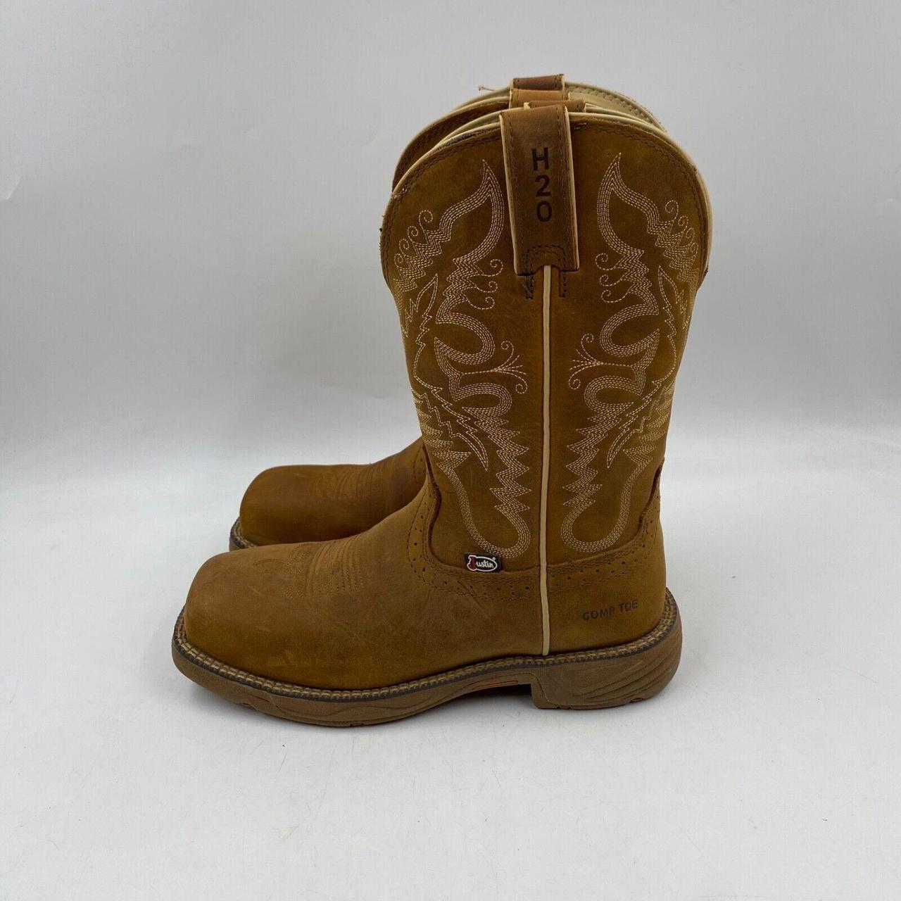 justin womens 7B tan square comp toe oil & slip... - Depop