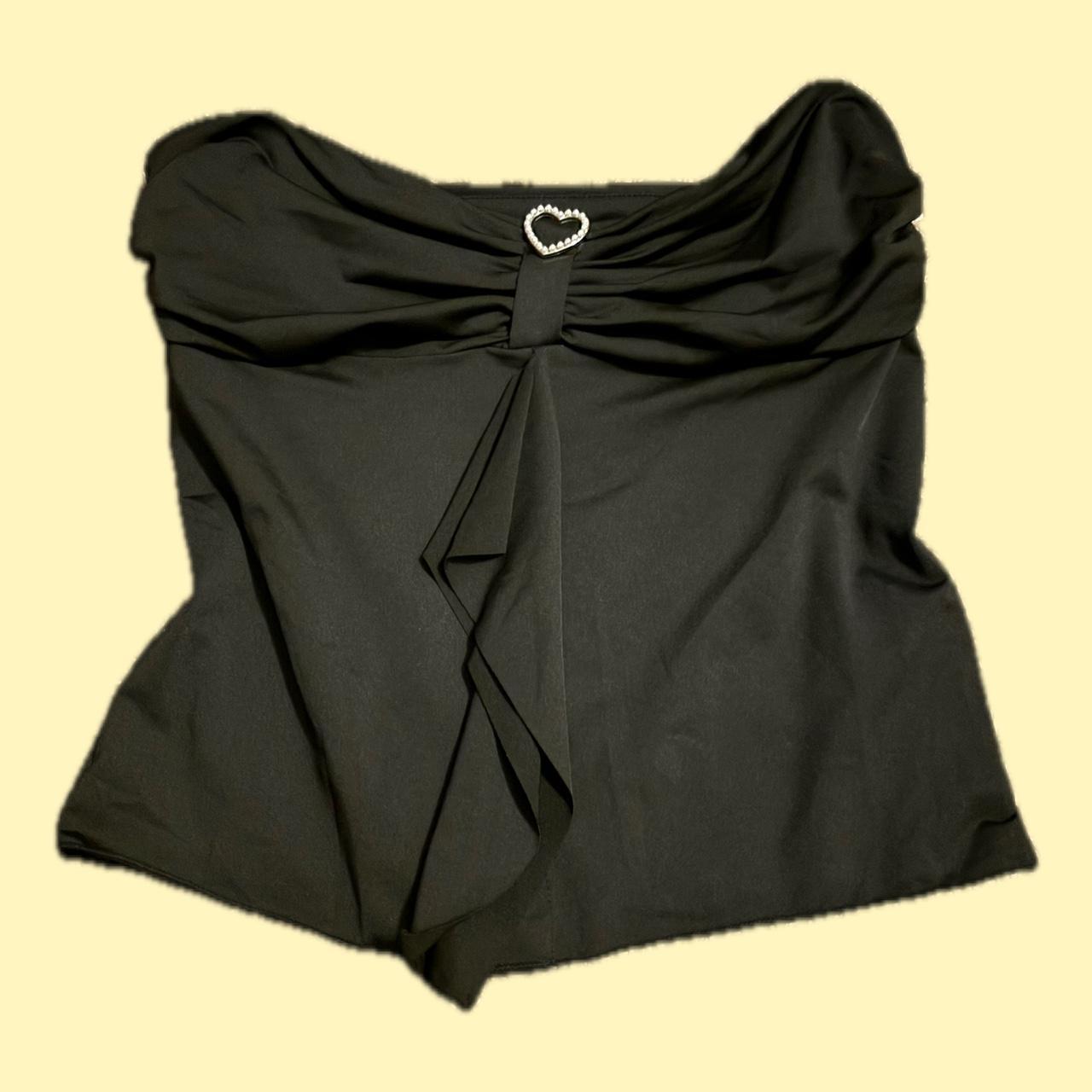 Black heart tube top - Depop