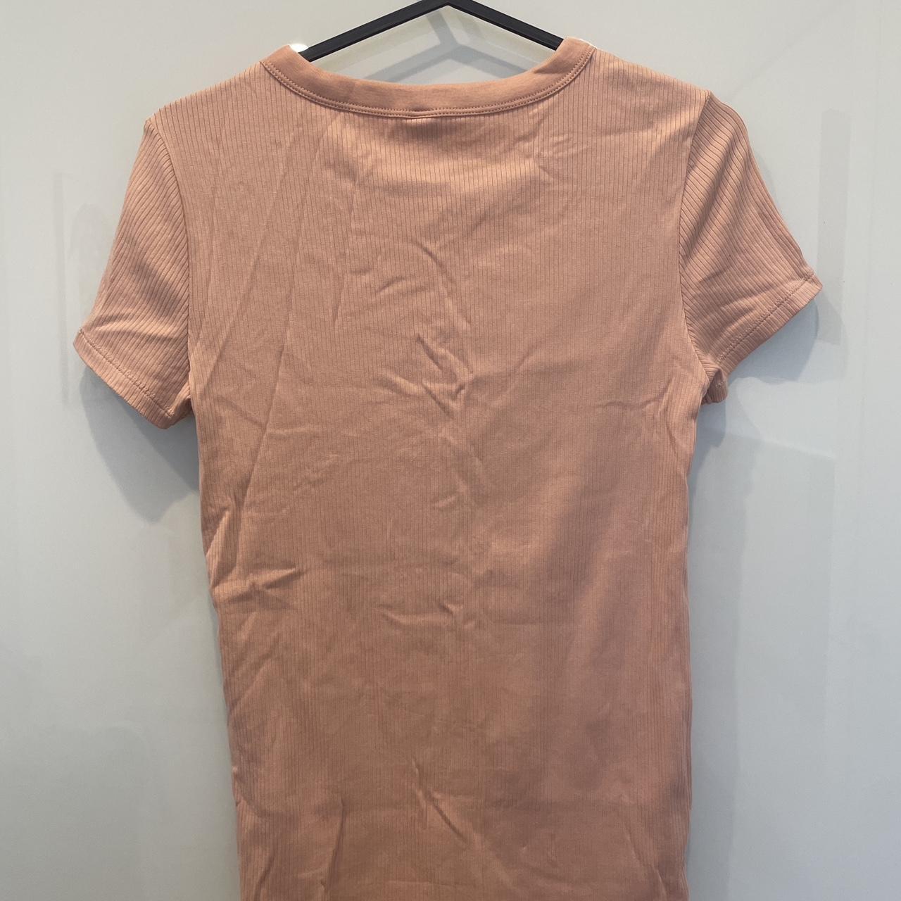 Small uniqlo pink shirt #womens #uniqlo #fashion... - Depop