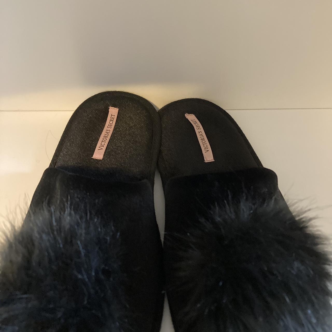Victoria’s Secret Slippers Size 8 in Women’s... - Depop