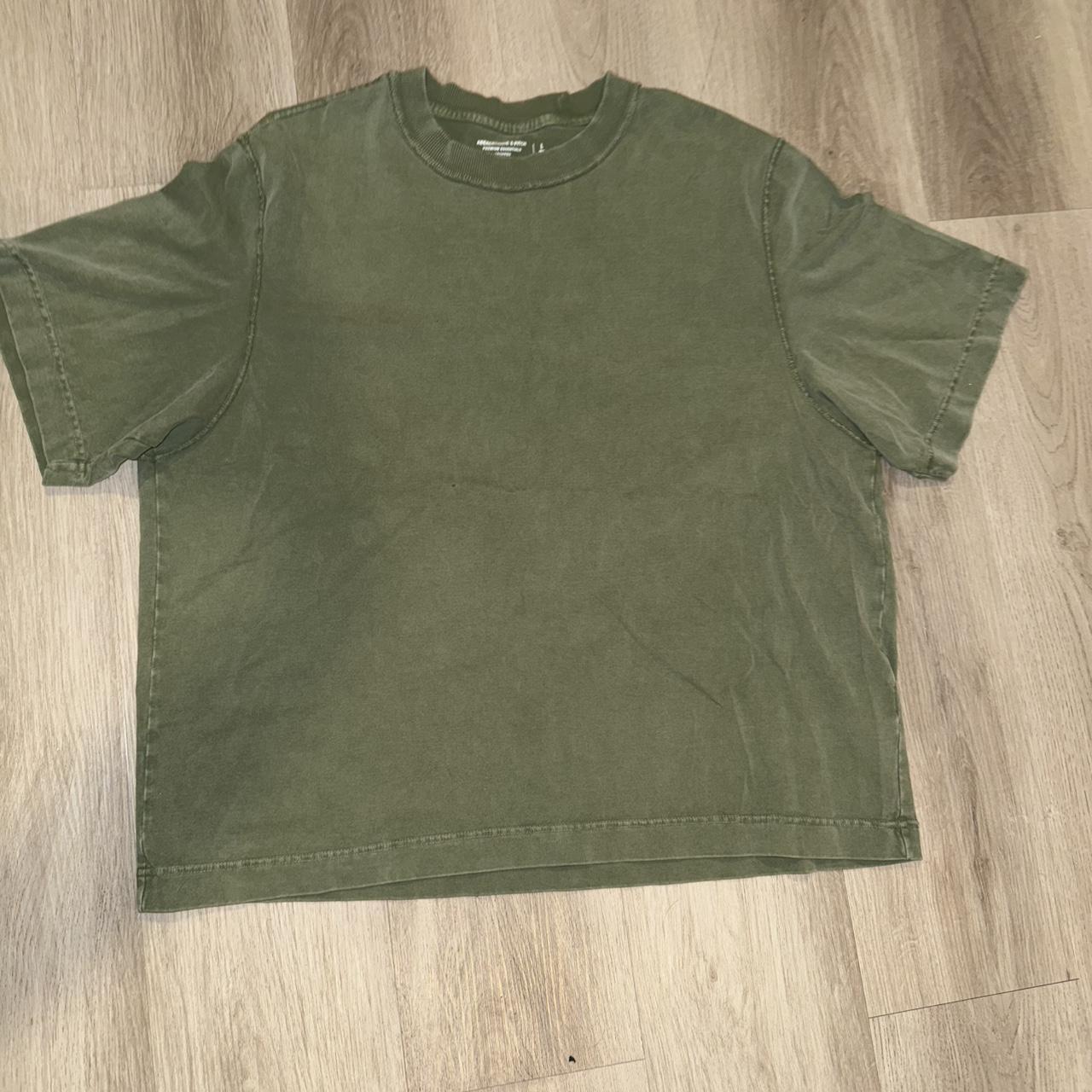 Green Abercrombie & Fitch cropped t-shirt Size:L - Depop