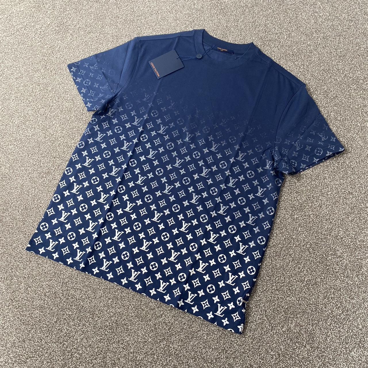 Louis Vuitton Men’s Monogram Gradient T-Shirt Navy... - Depop
