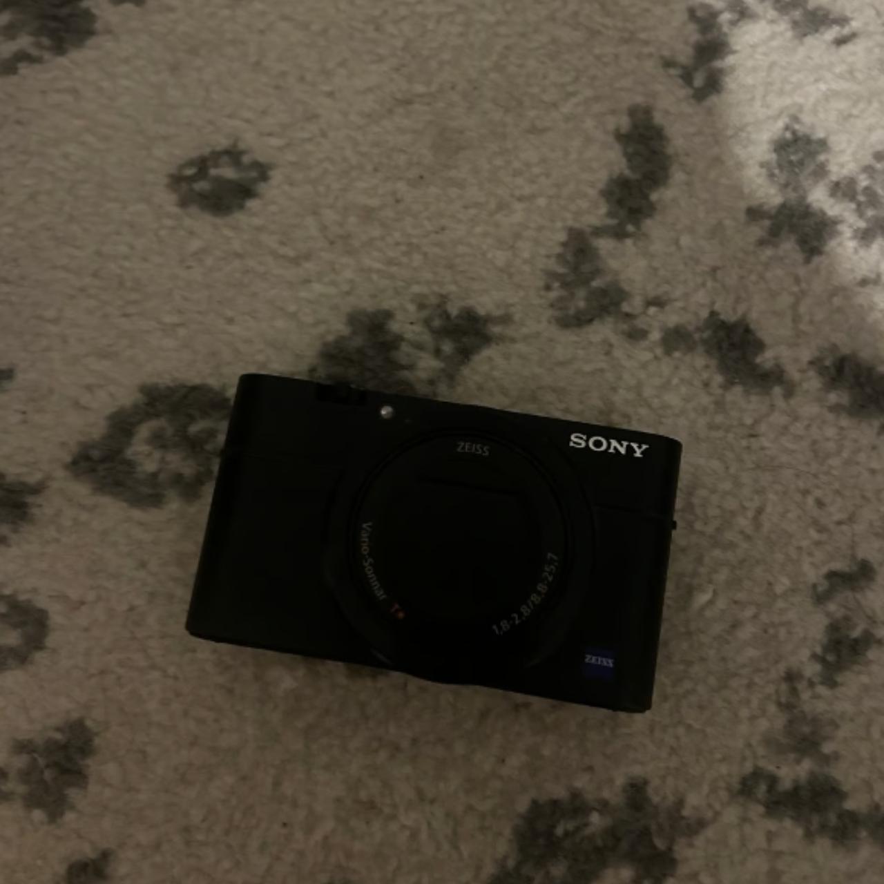 Sony dsc 100x m3 camera has flash, works perfectly,... - Depop