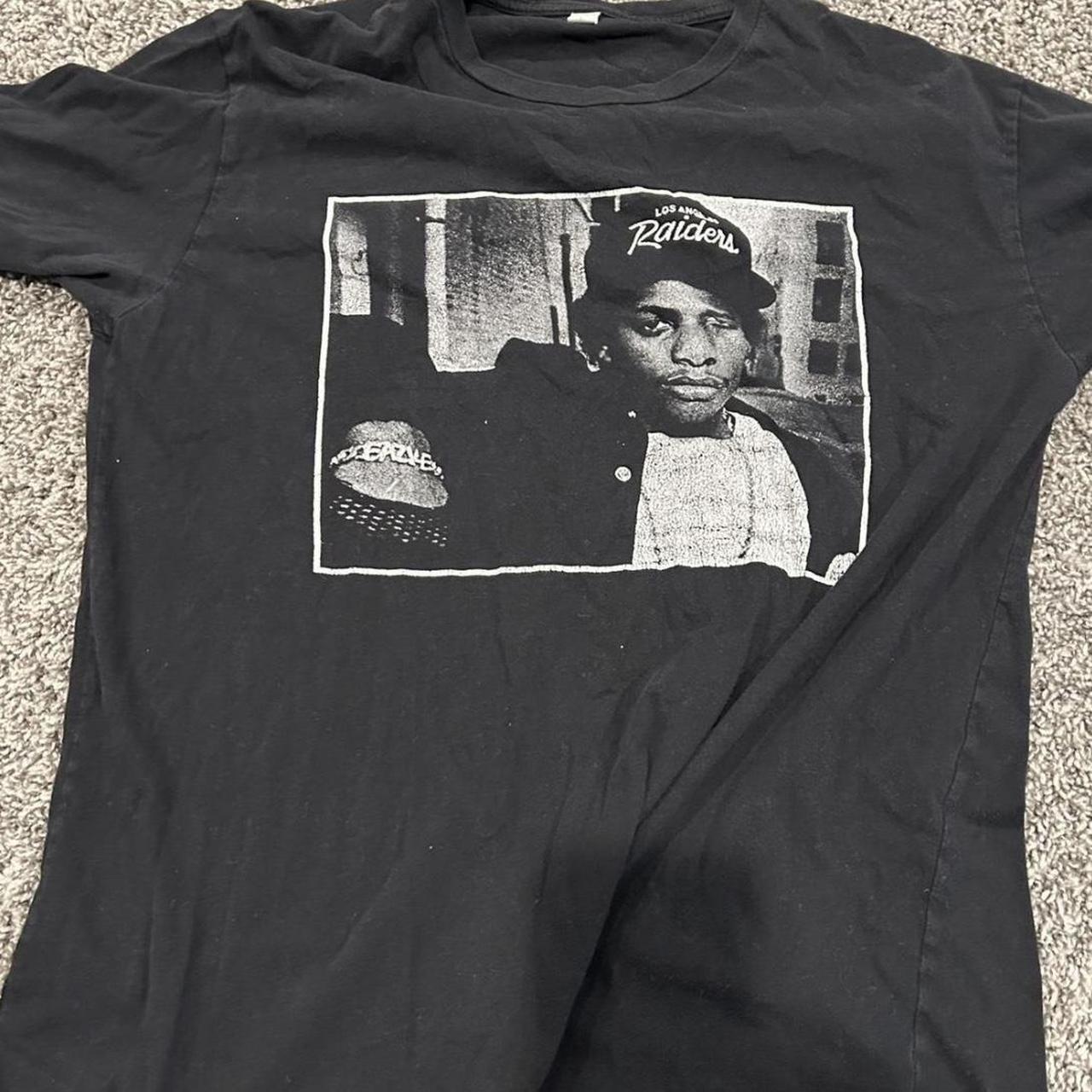 Eazy-E T-Shirt Large Black - Depop