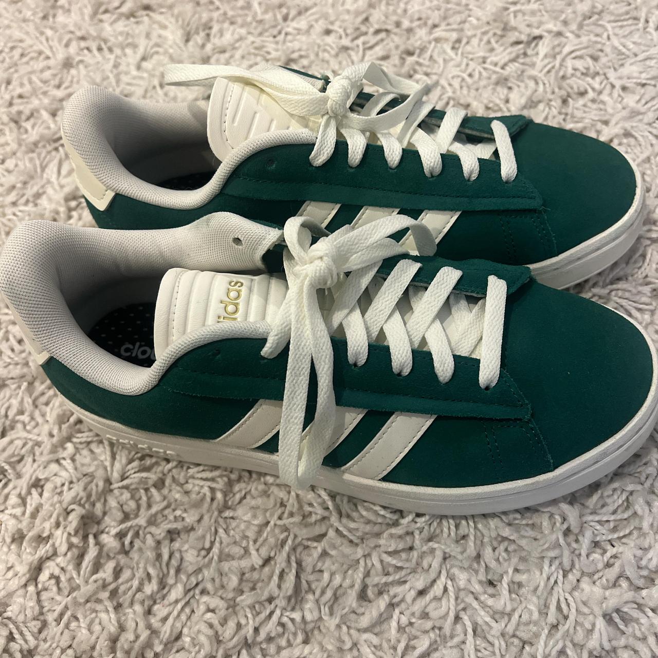 Green adidas shoes size 7 1/2 - Depop