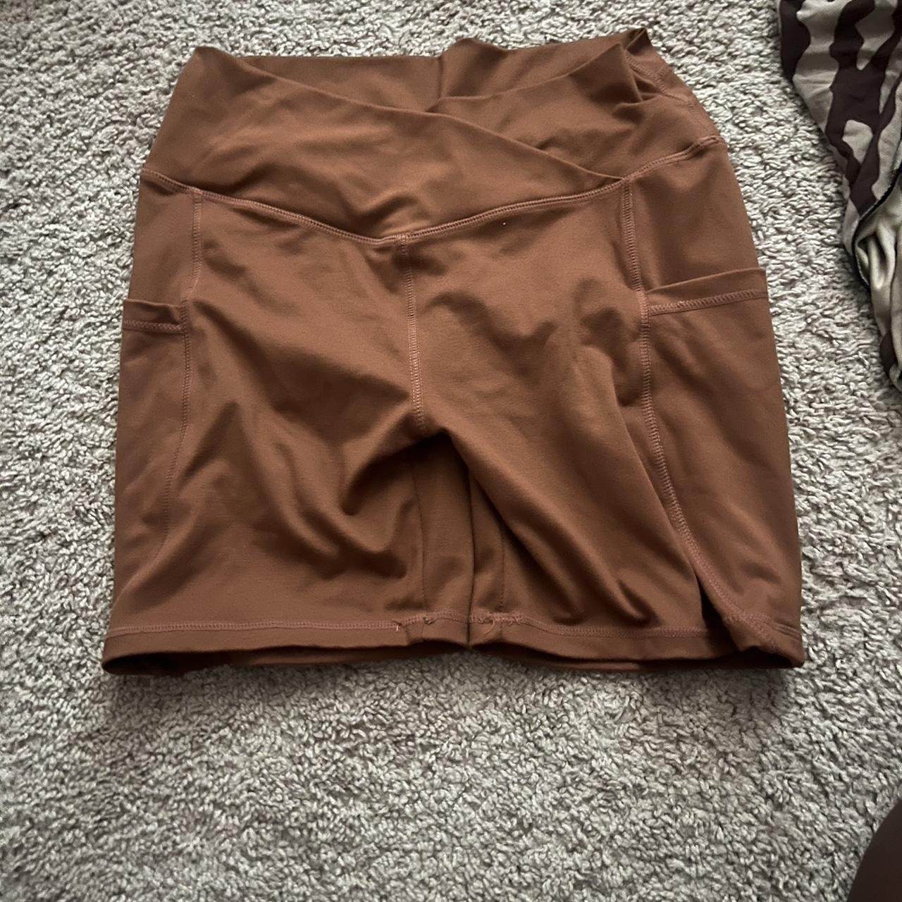 brown workout shorts - Depop