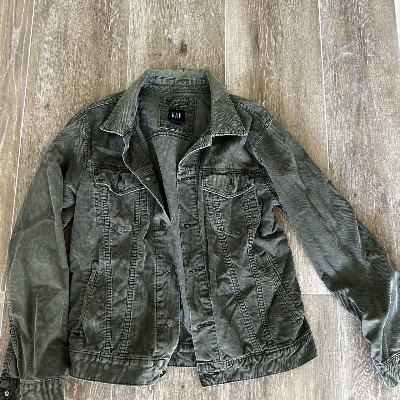 Cool everyday gap jacket 💚 | Depop