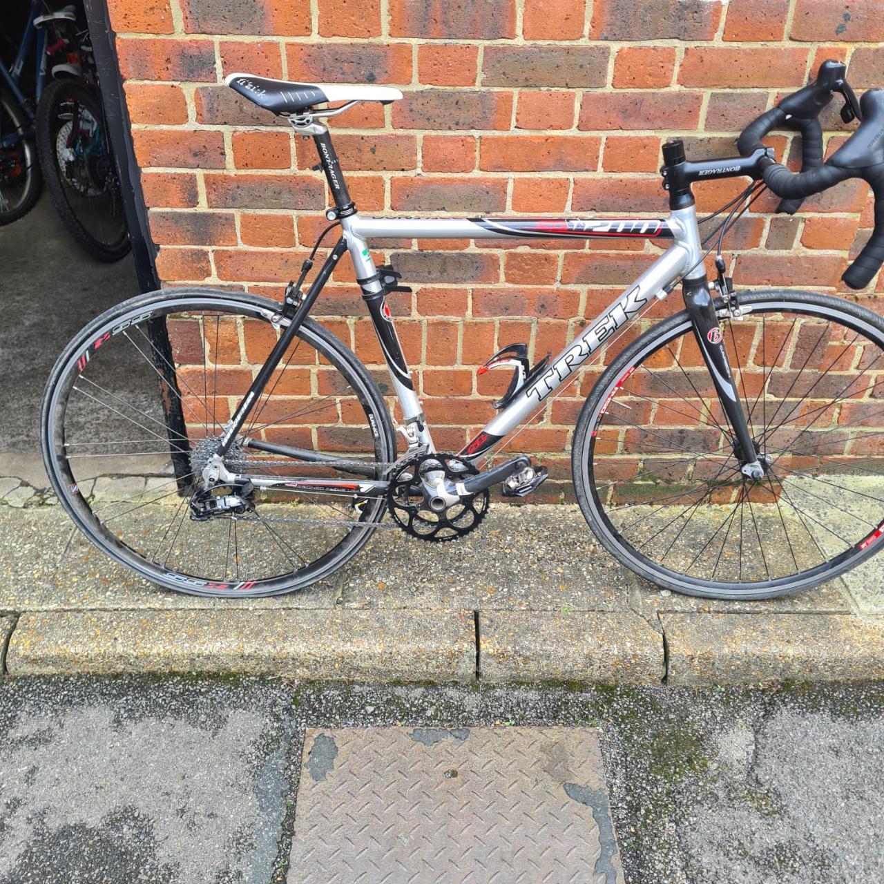 Fantastic road bike, with great extras such as Fizik... - Depop
