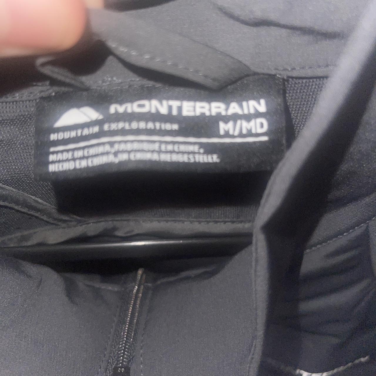 Monterrain gilet - Depop