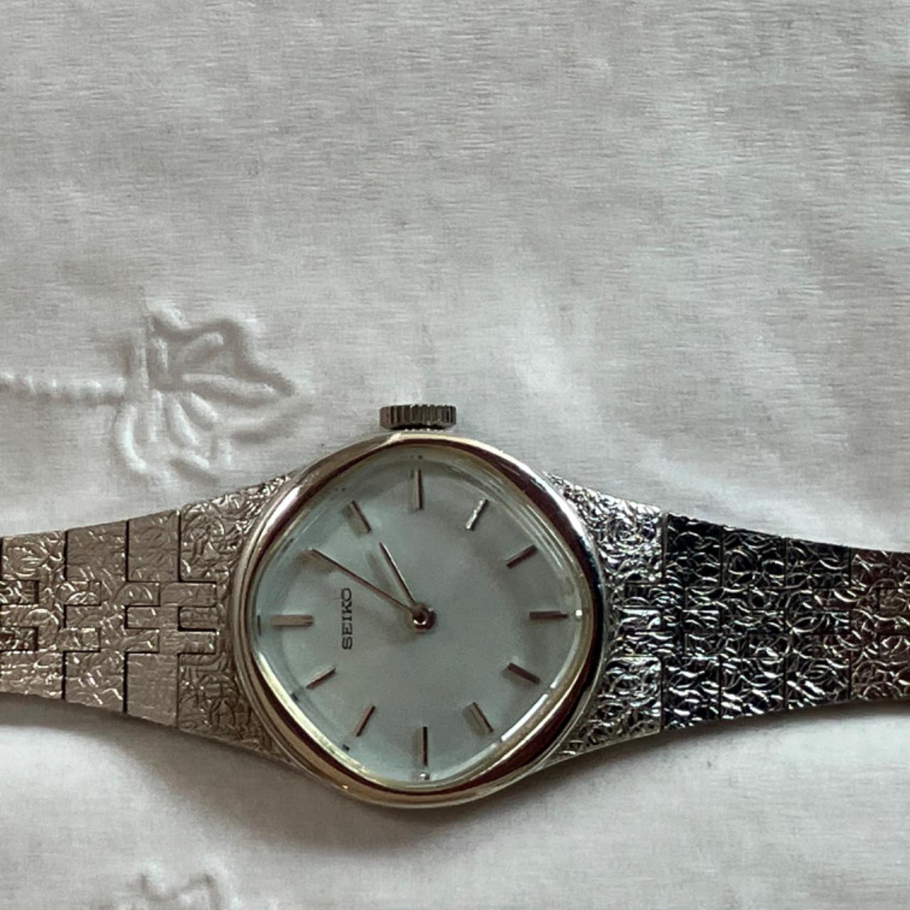 Small stainless steel women’s seiko watch. Never worn. - Depop