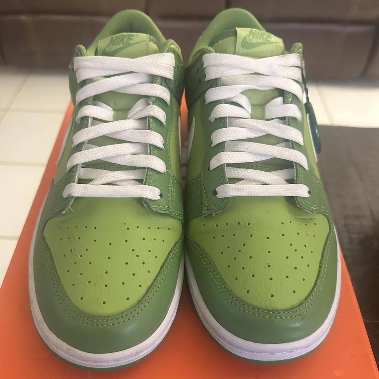 nike dunk low chlorophyll mens size 8.5 - Depop