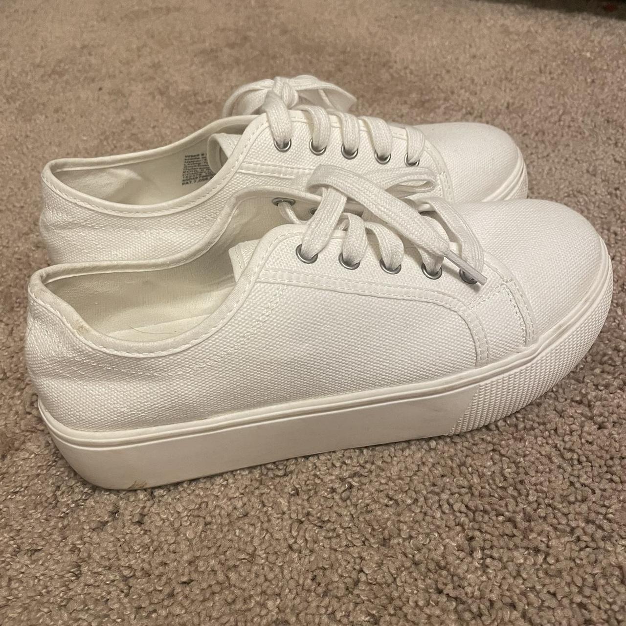 Y2k style SO chunky white canvas lace up sneakers.... - Depop