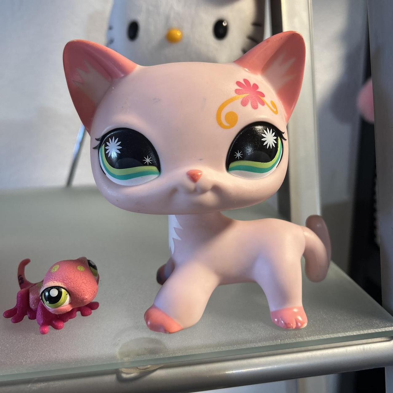 Jumbo LPS 💖 2006 Lizard 🦎 $7 2008 Cat 🐱... - Depop