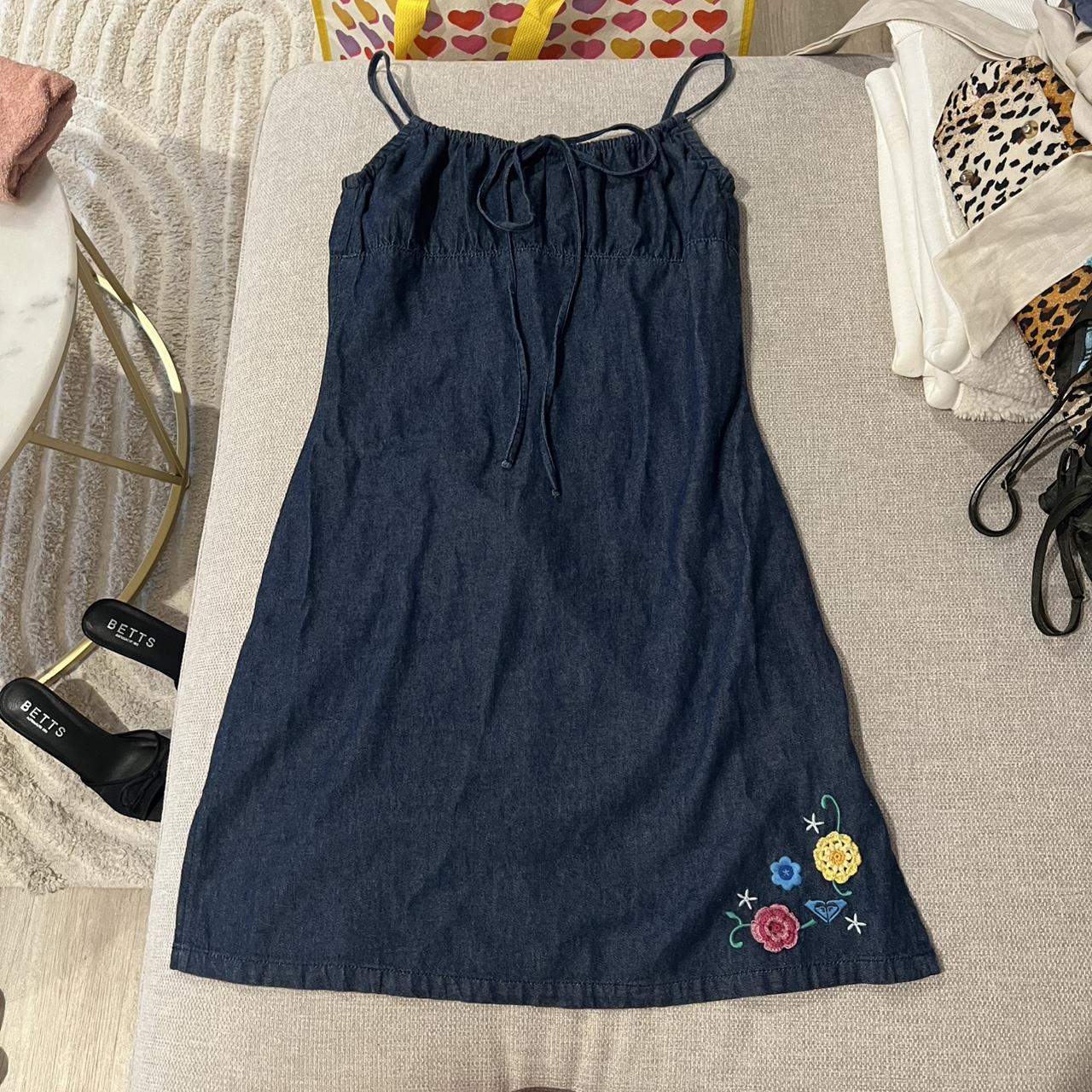 Vintage y2k Denim Roxy Quicksilver embroidered dress... | Depop