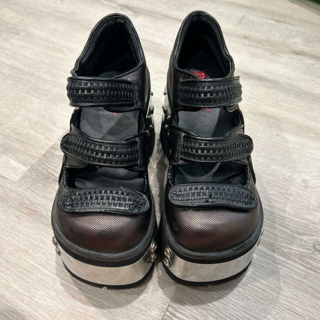 Demonia Kera-13, Size 6, the padding of the inside... - Depop