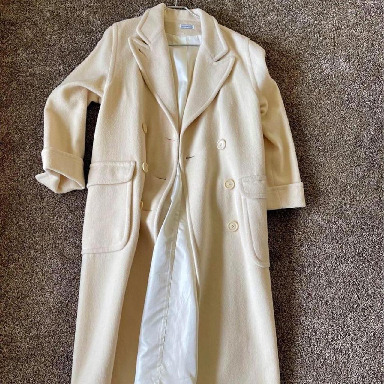 100% Wool Vintage White Jacket. Fits like a size... - Depop