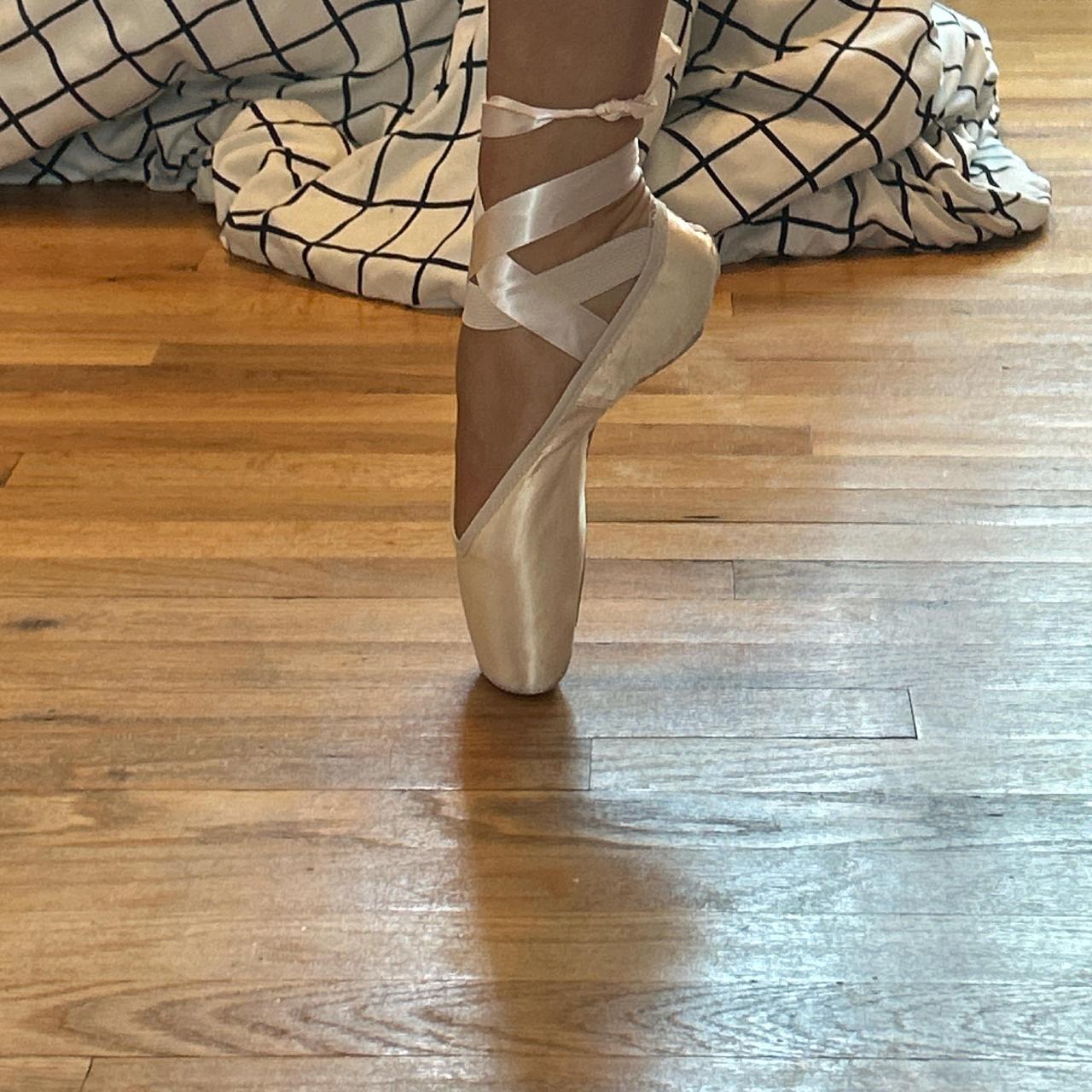 -merlet belle pointe shoes originally around... - Depop