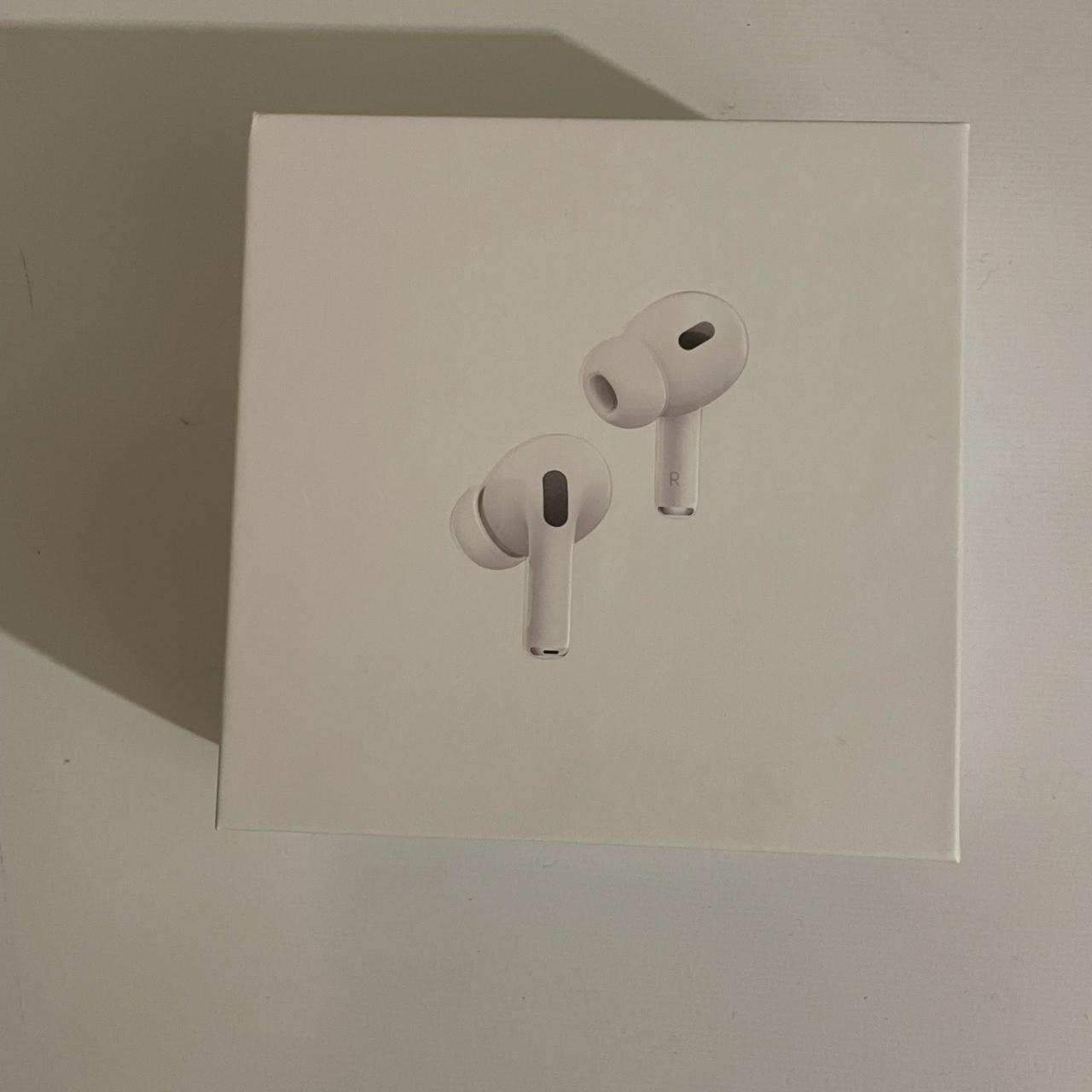 Apple white musical-instruments-and-dj Pro, Gen... - Depop