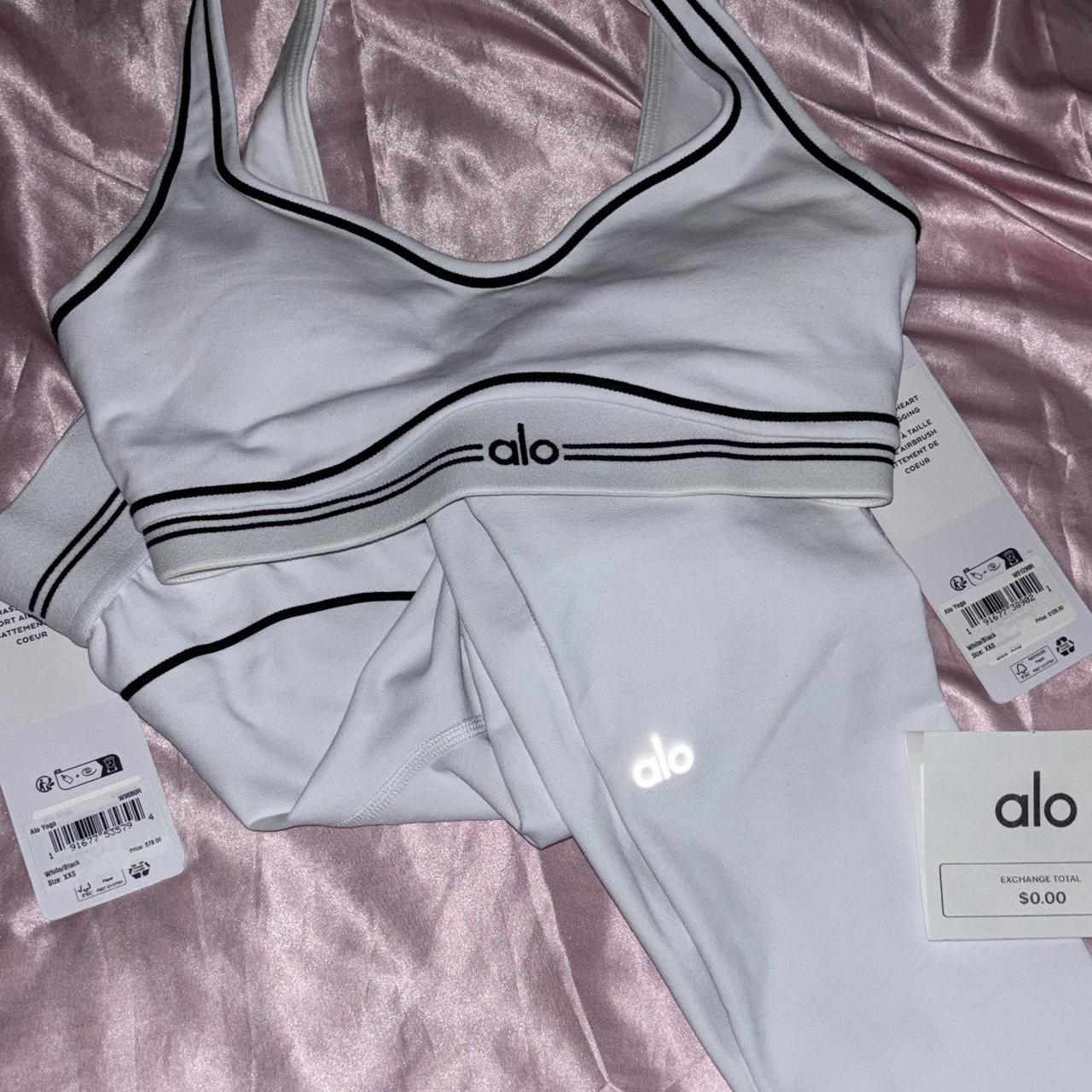 BRAND NEW alo airbrush heart throb bra & leggings... | Depop