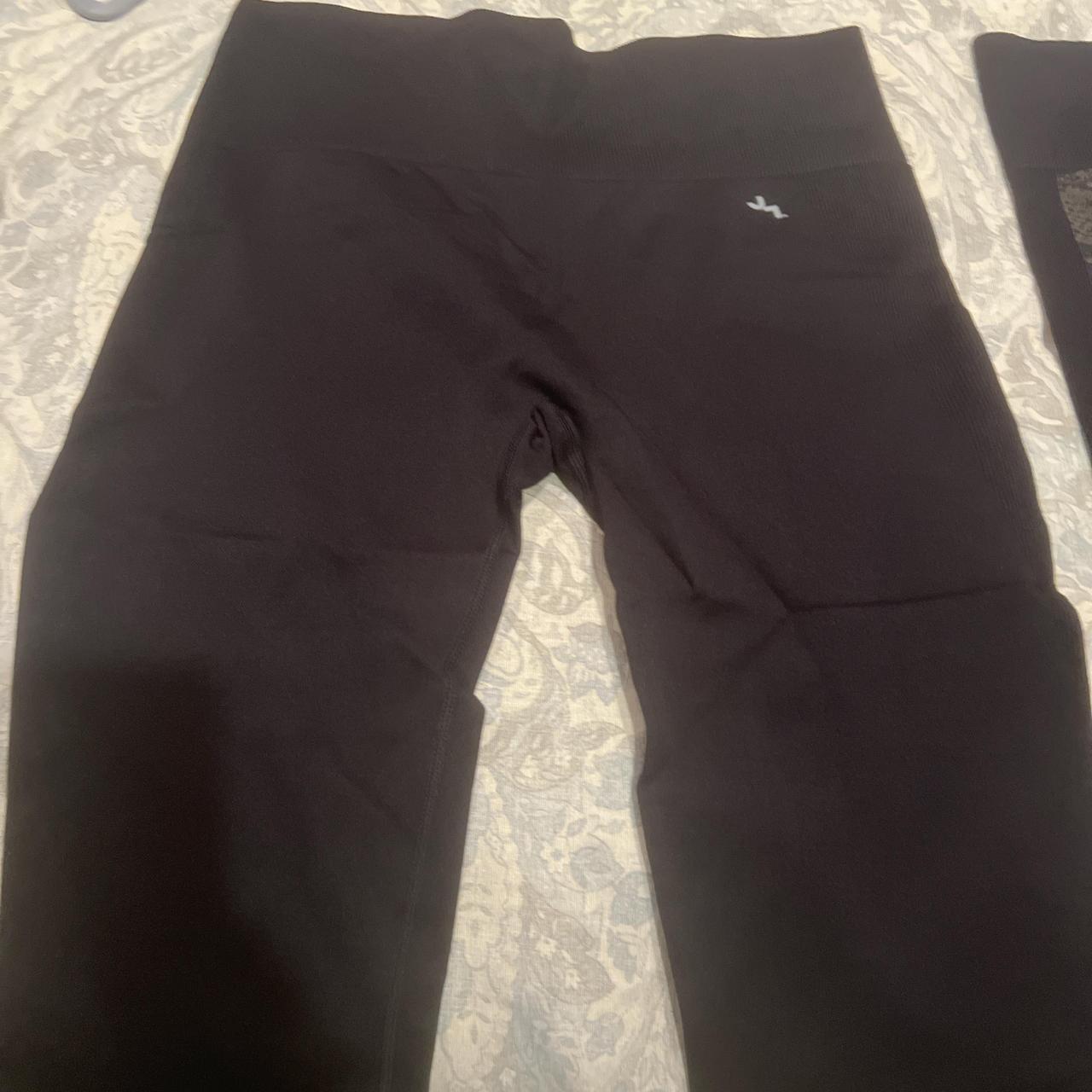 2 pairs of joy lab leggings large - Depop