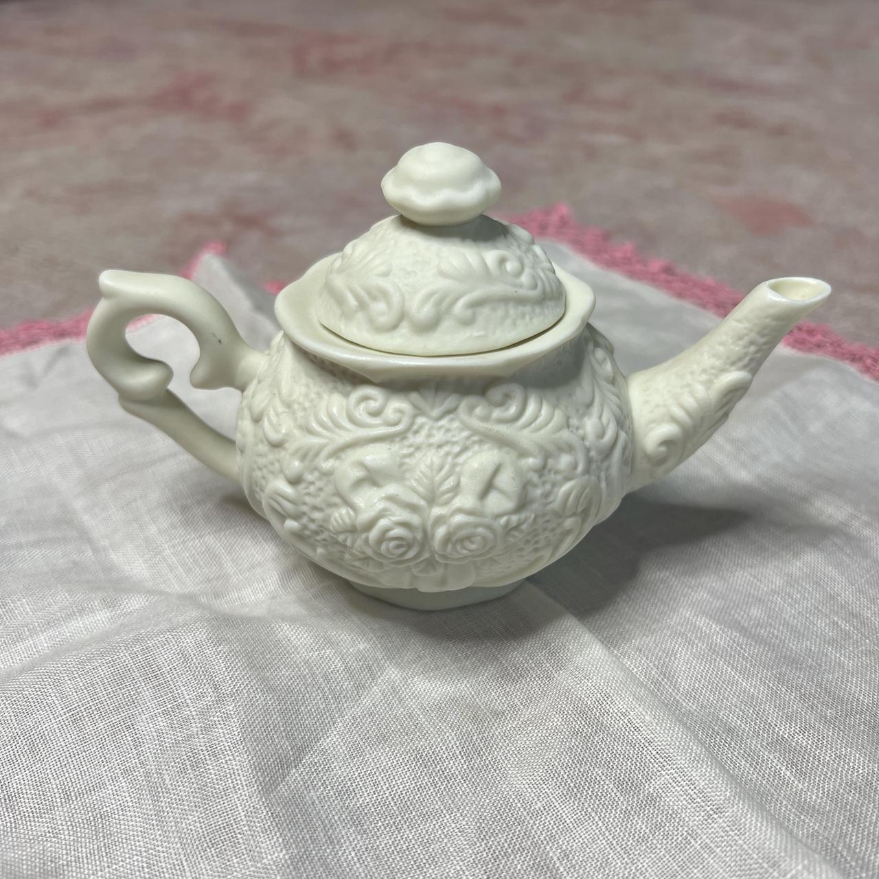 The most precious miniature Cream and white yellow... - Depop