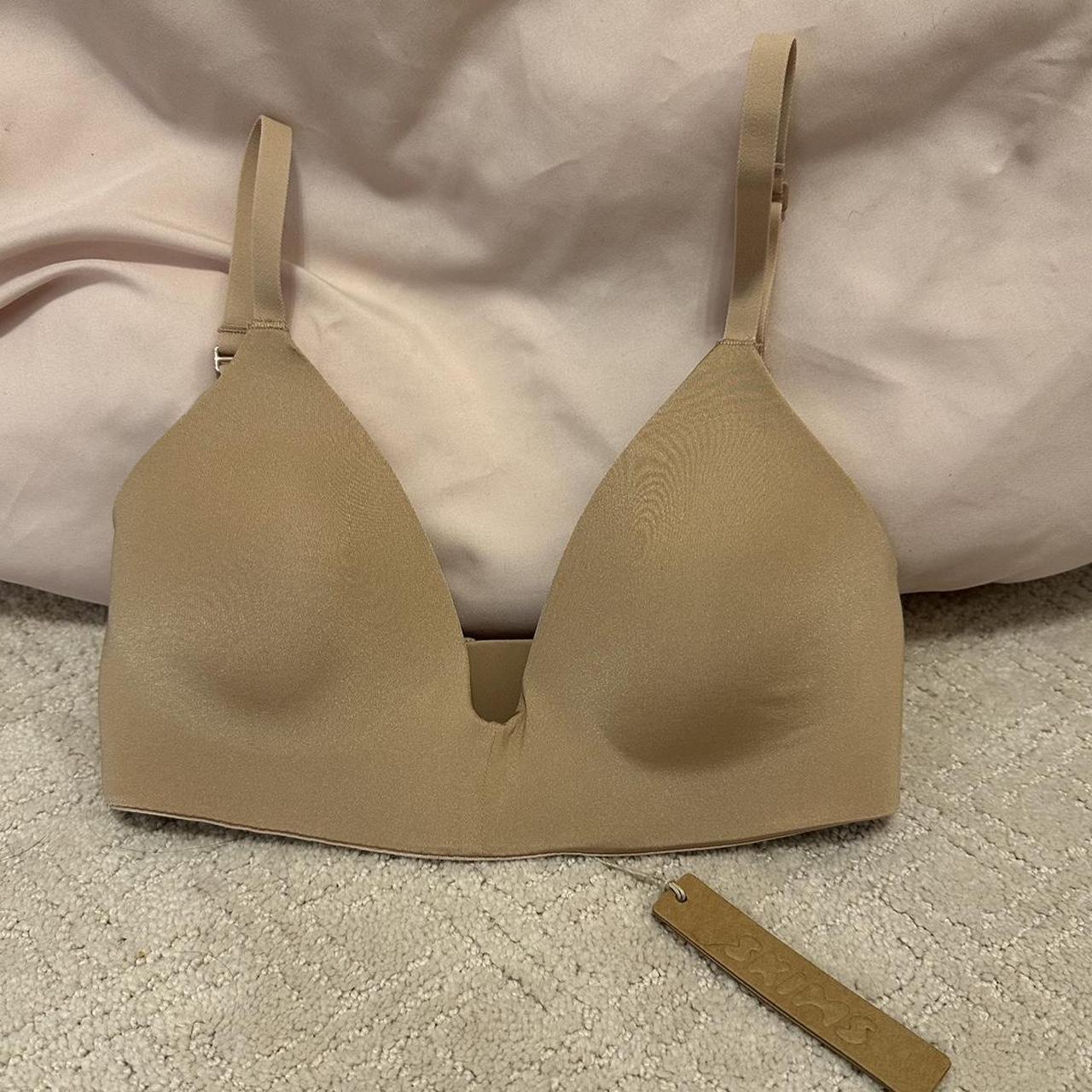 skims t-shirt demi bra clay 30C new with tags!... - Depop