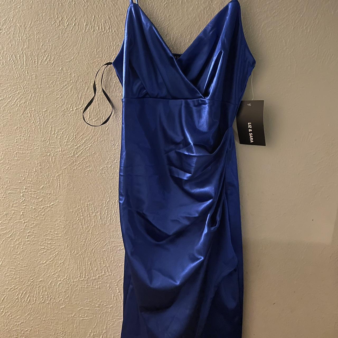 💙Long Medium navy blue dress with slit thigh... - Depop