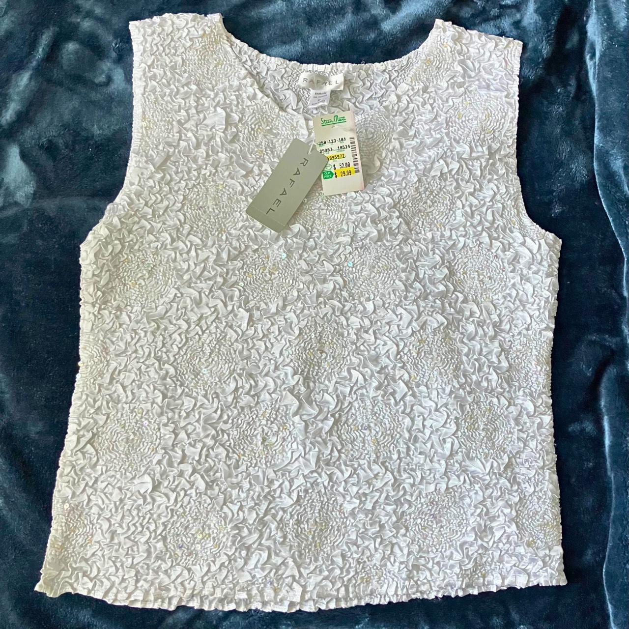 NWT Vintage White Popcorn Tank with Sequins. Size... - Depop