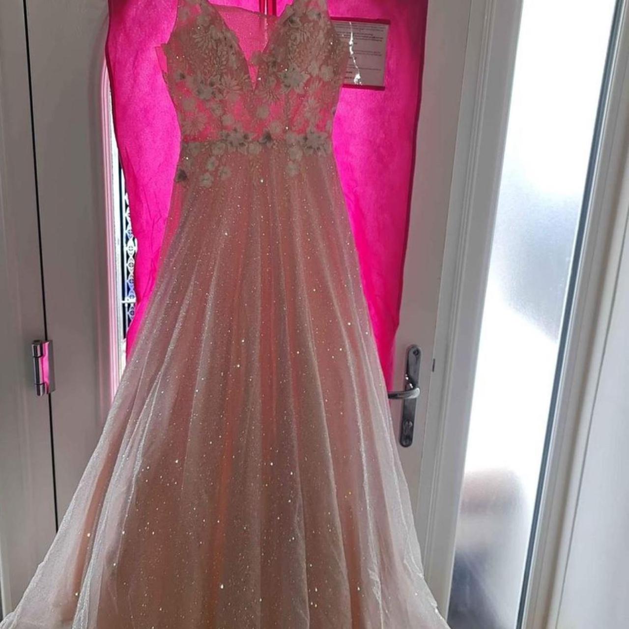 Pinky dress worn once Recommend for prom - Depop