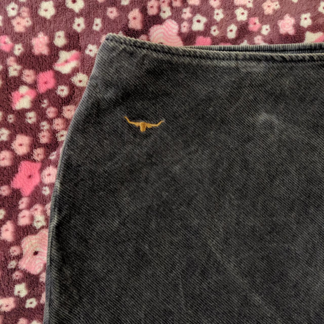 RM Williams Womens grey corduroy skirt. Size 16.... - Depop