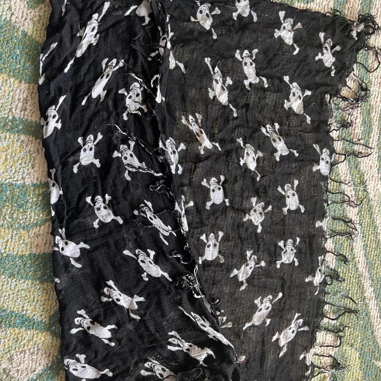 Vintage hot topic y2k black skull scarf - Depop
