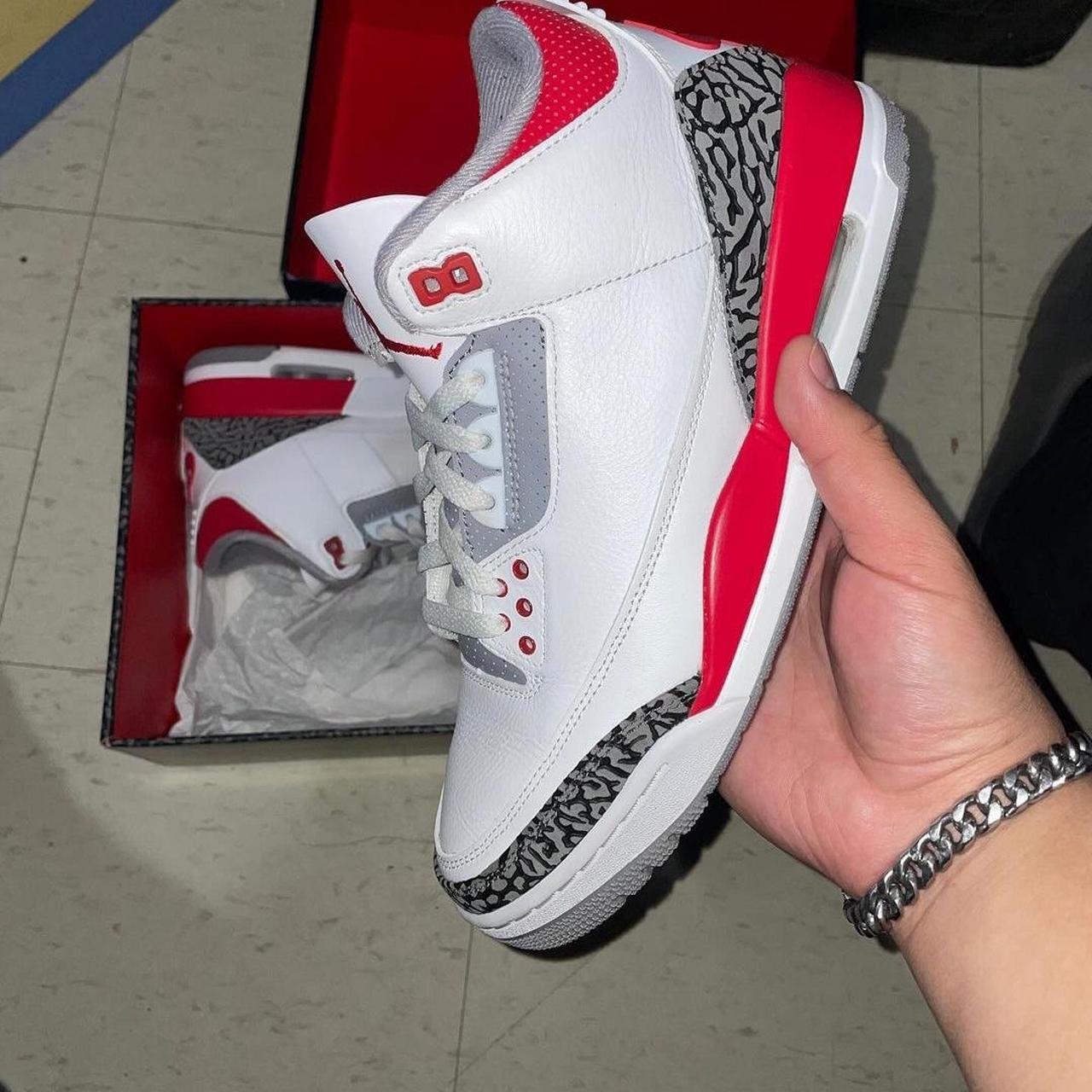 Size 9 Jordan 3 "fire red" ️ Og box Slightly used - Depop