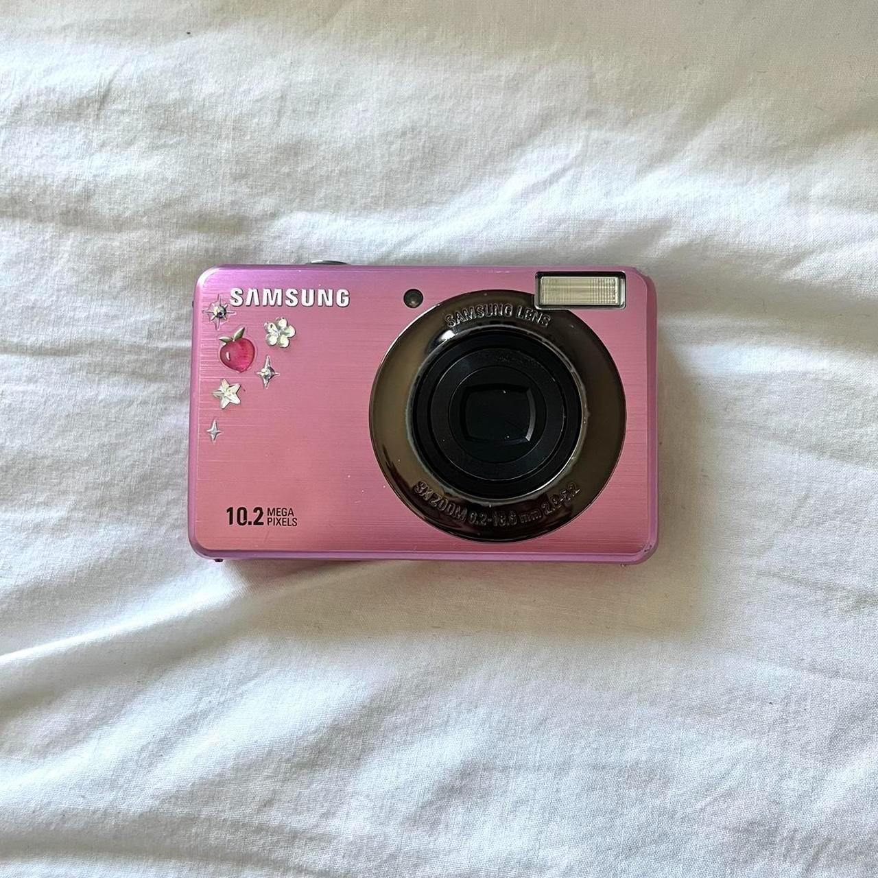 Silver and Pink Cameras-and-accessories Samsung PL50... - Depop