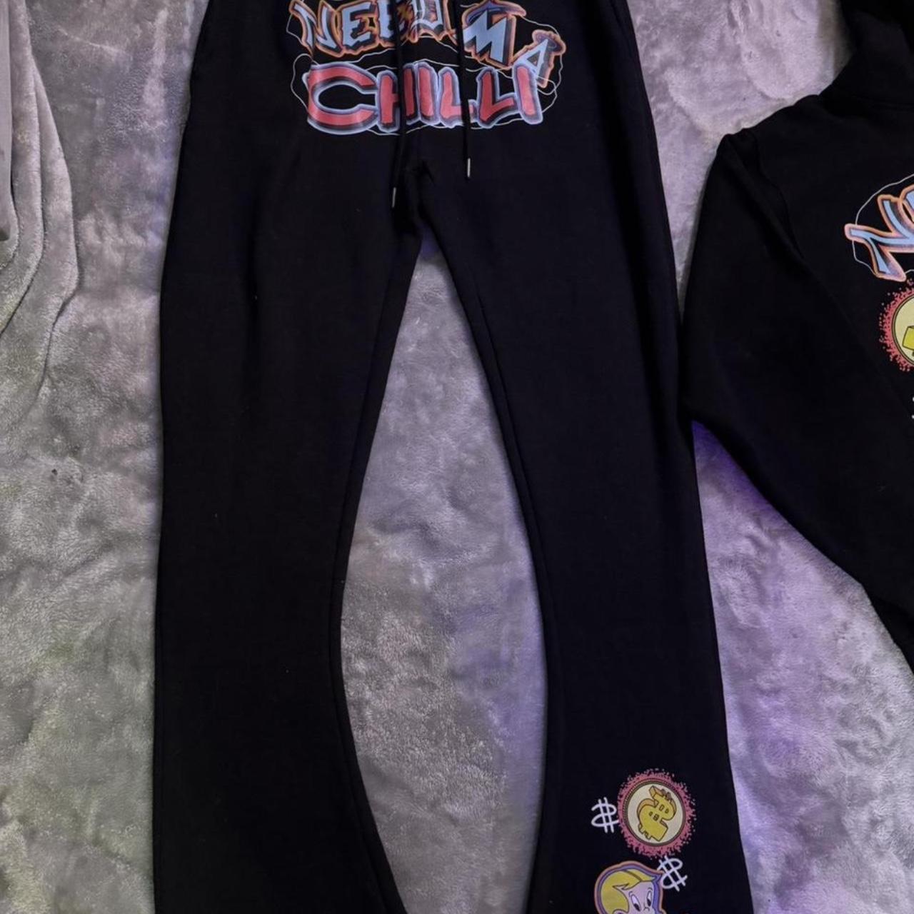 Need ma chilli sweats size L ‼️ #sdl #asaali | Depop