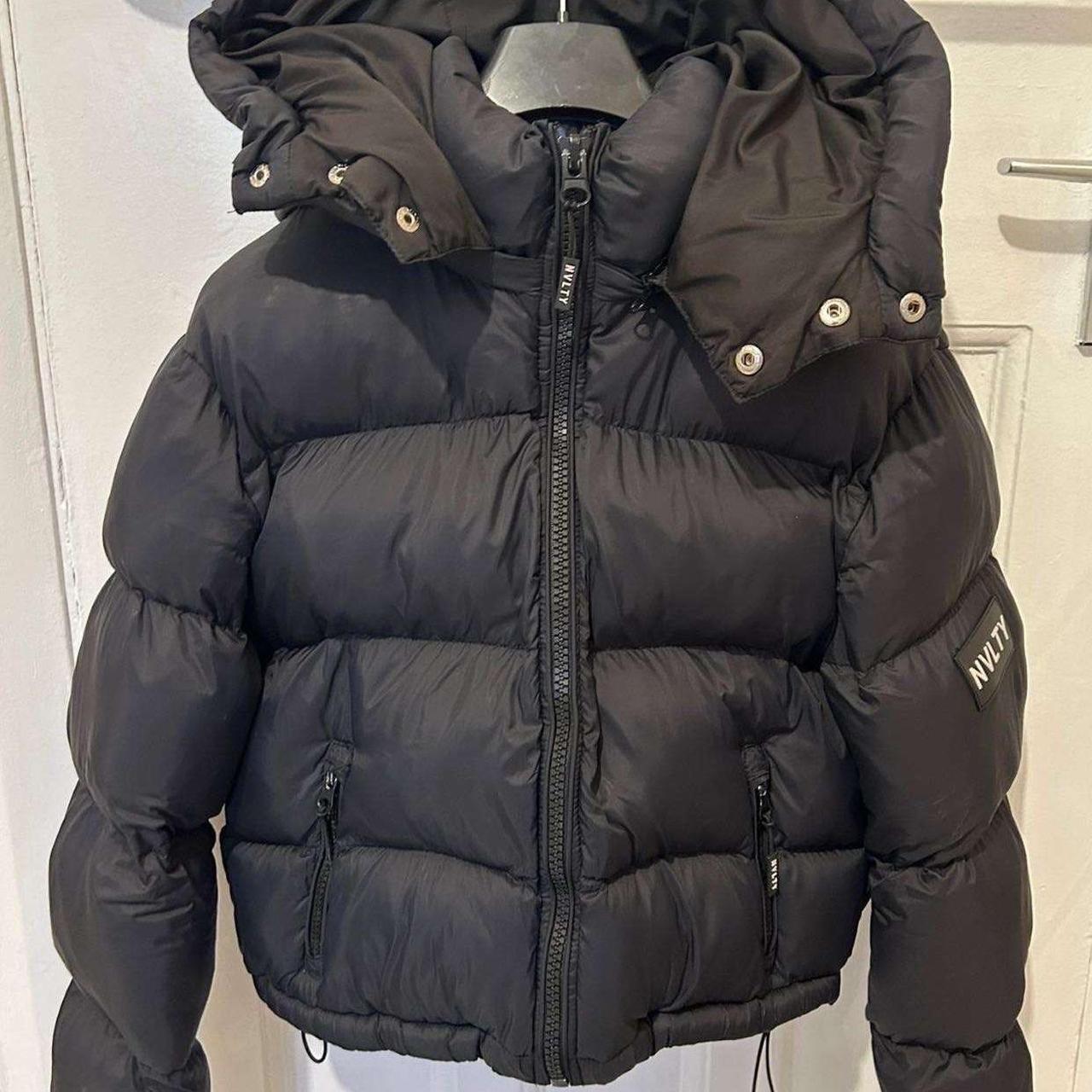 Women’s NVLTY cropped puffer jacket - Depop