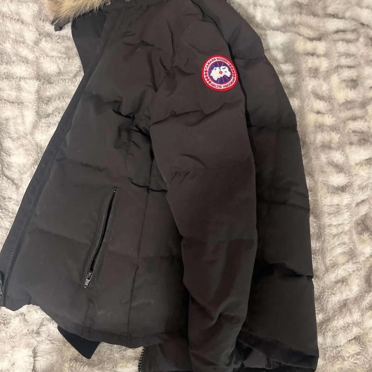 Canada goose authentic and has qr code to scan and... - Depop
