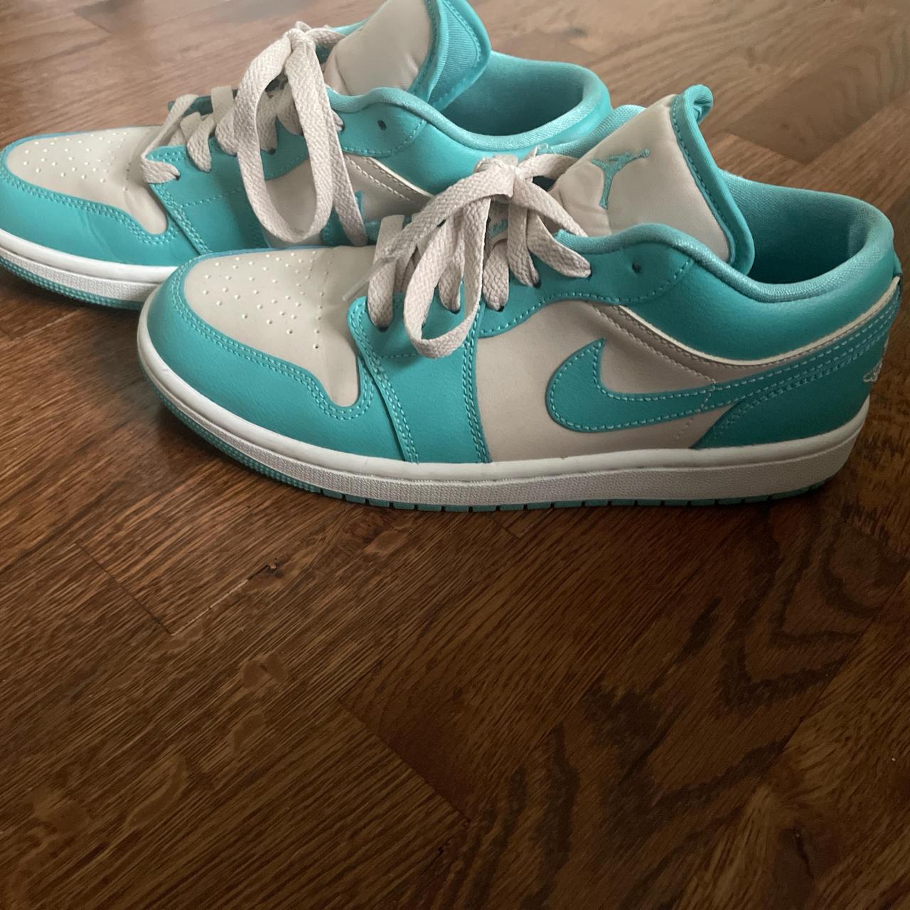 Teal and cream air Jordan lows only worn twice - Depop